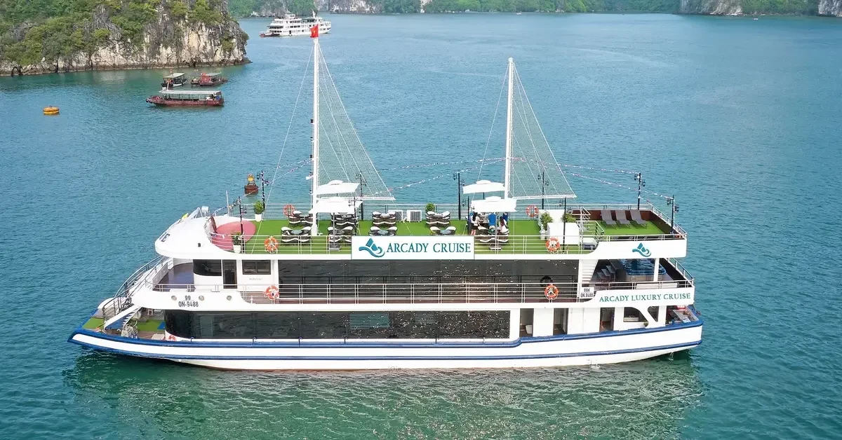 Halong Bay Arcady Cruise one day trip with lunch and kayaking | A21 Tours