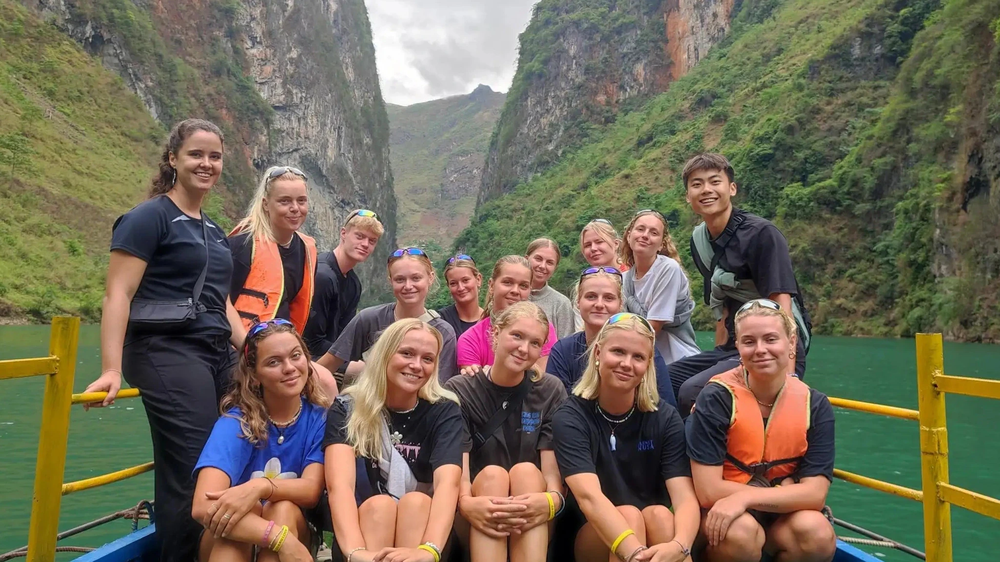 3-Day Ha Giang Loop Tour Itinerary: Explore Ma Pi Leng, Dong Van & Du Gia With A21 Tours