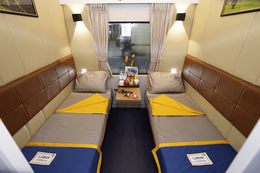 Laman Express luxury train from Hue to Hanoi | A21 Tours