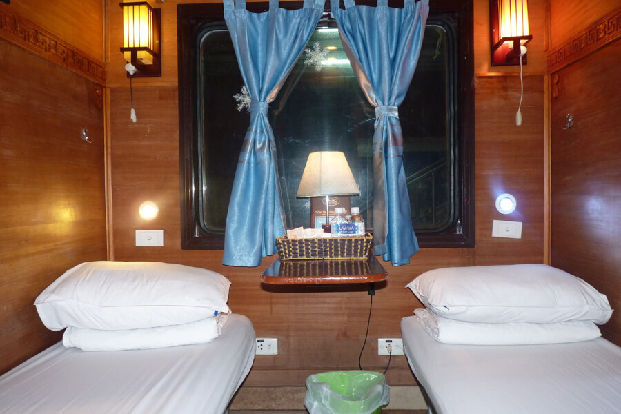 King Express train Sapa to Hanoi | A21 Tours