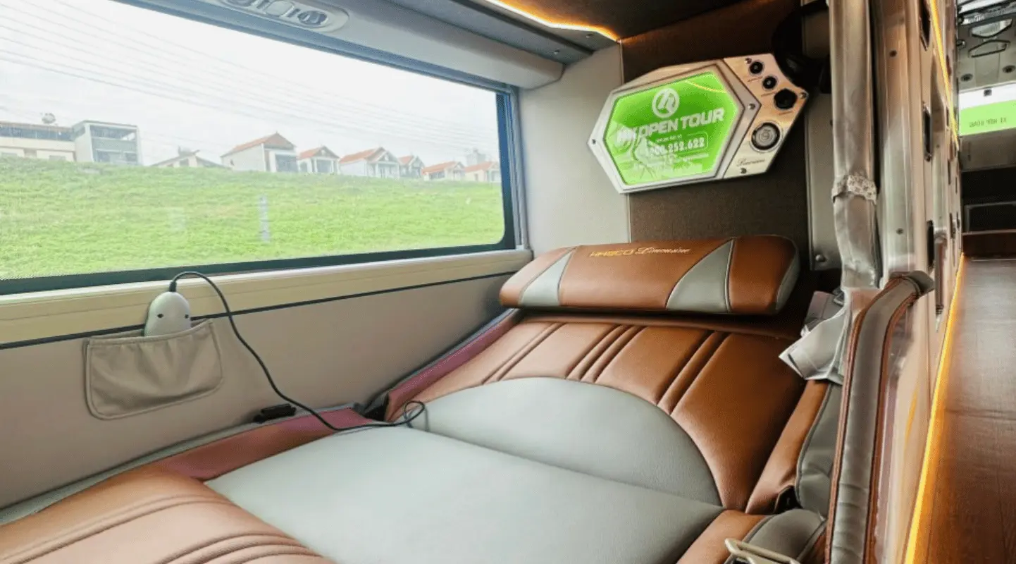 VIP cabin bus from Sapa to Ninh Binh | A21 Tours